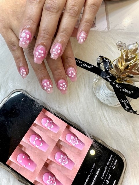 Get Your XMAS Nails!